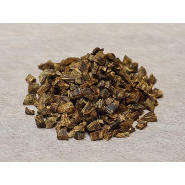 【緑油伽羅 粗刻み】量り売り　1グラム希少な伽羅の中でも最高級となります緑油の伽羅が入荷いたしました。日本国内はもとより、現在では世界的にも本物の緑油伽羅が枯渇し、極上の塊に関しましては1グラム5万円から10万円ほどで取引されております。こ...