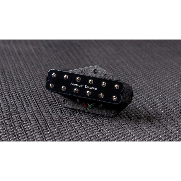 セイモアダンカンが初めてRed Devilを開発した時、その激しいサウンドはシングルサイズハムバッカーピックアップで発表されました。そして今、その熱いテキサストーンが、Telecasterを操るギタリストのためのブリッジピックアップとして登...
