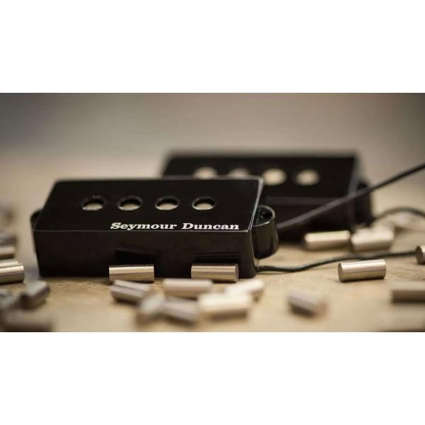 SPB-1 Vintageと同じデザインを採用していますが、コイルターンを増やし出力をアップさせ、低域のレスポンスを上げました。SPB-1よりミッドレンジが強調されたトーンはロックサウンドに最適です。注意事項※ピックアップカバー（Black...