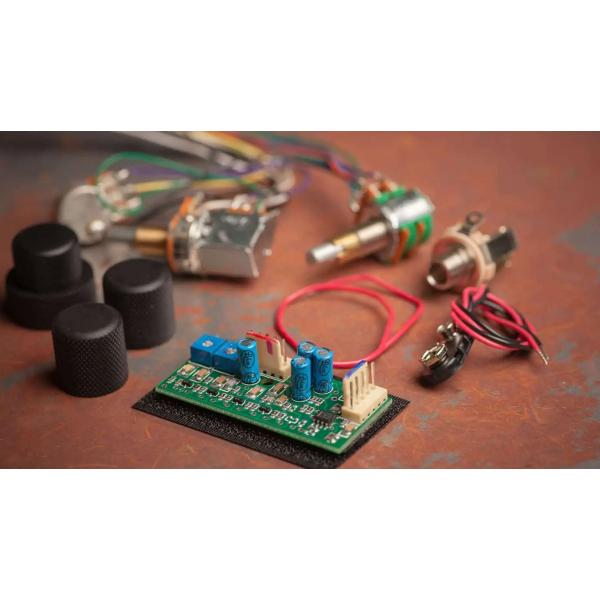 クリアでタイトな低域、力強い中域、そしてきらめきのある高域までをワイトレンジにカバーするミュージックマン用3バンドアクティブ・プリアンプ。マスターボリューム、ミドル、トレブル/ベース（2軸2連）で構成されています。ボリュームノブを引っ張るこ...