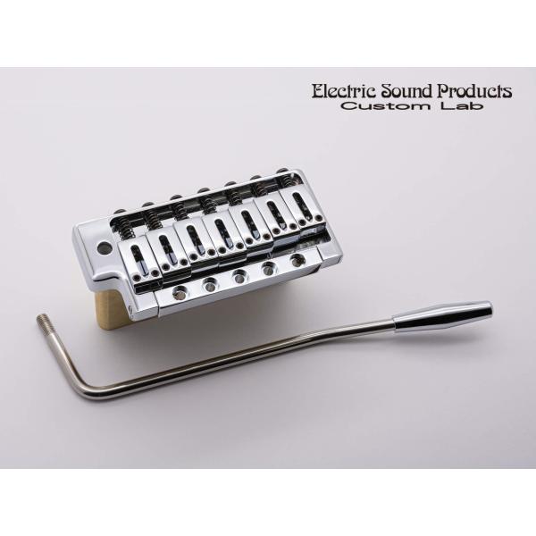 滑らかなアーミングで定評のあるFLICKER-IIIの7弦バージョン。ベースプレートを後方に拡張し、7弦のオクターブ可動域に対応させています。6弦用と同じく、プリハードンスティールHPM2を削り出した本体プレートには、曲面を組み合わせた多面...