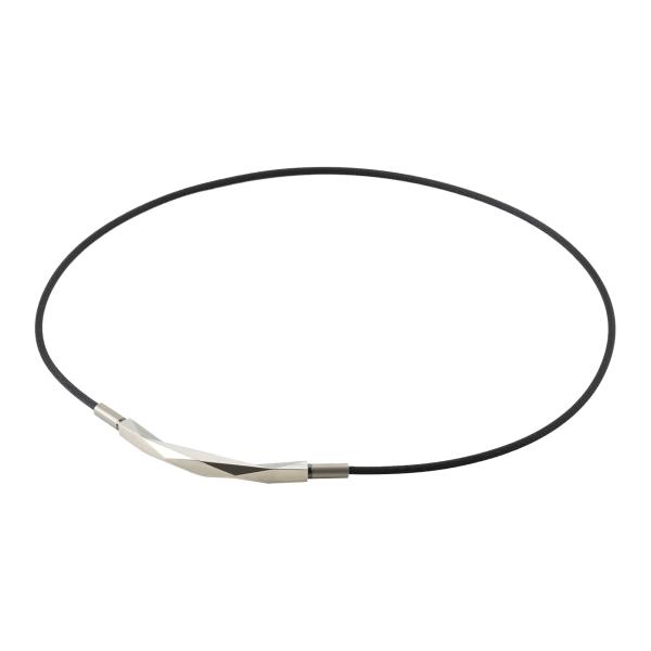 【関連キーワード】健康アクセサリー ラクワ メタックス採用 高級感 ワンタッチ着脱 こり改善 血行改善 スポーツアクセサリー【首元を魅せる、強さと優雅さの象徴】首に沿って弧を描く美しいフォルムのトップは、ダイヤモンドのようにカットを施すこと...