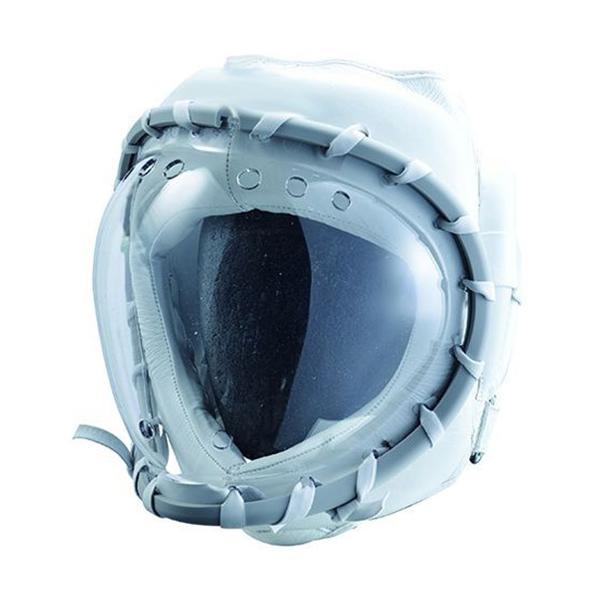 送料無料 空手 格闘技 運動  白・ホワイト・ヘッドガード【抜群の吸収力をもつ「低反発ウレタン」を使用】顔面打撃有りのスパーリングや試合にも対応可能なヘッドガードの究極版。こめかみ（急所）の陥没を防ぐイヤーパッドでより安全に。抜群の視界・抜...