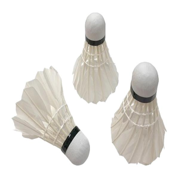 バドミントン シャトル 羽 ファミリー レジャー おもちゃ 玩具 スポーツバドミントンの必需品。レジャー用に最適。サイズ：高さ約8cm