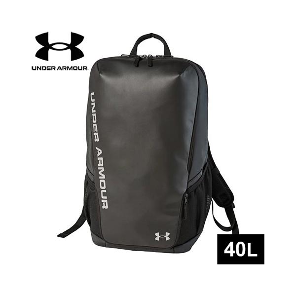 カラー：001：Black（ブラック） デイパック リュック バッグ スポーツ UA下部にシューズケース、両サイドにドリンクホルダー付き。背面は夏でも快適なメッシュ素材。素材：ポリエステル、ターポリン サイズ：W32×H50×D25cm