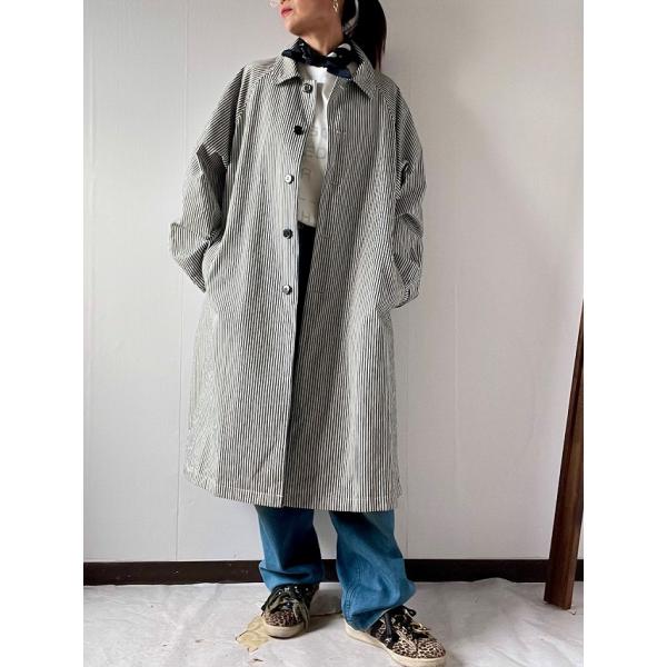 【発売日：2025年02月19日】【品番】 HCT024【name】DENIM SOUTIEN COLLAR COAT【color】 HICKORY【material】 10.5OZ NEP-DENIM　cotton 100%【size】U...