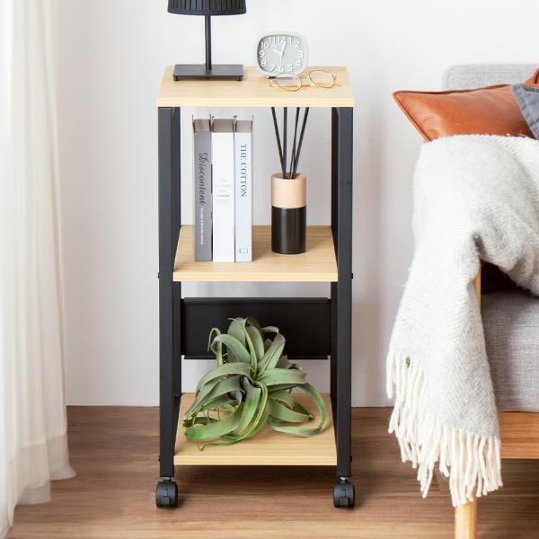 マルチに使えるサイドテーブル（ラック）。キャスター付きで、簡単に移動できます。■製品カラー：天板 / ホワイト、フレーム / ホワイト（EEX-MRW01WH）天板 / ダークブラウン、フレーム / ブラック（EEX-MRW01DBR）■サ...