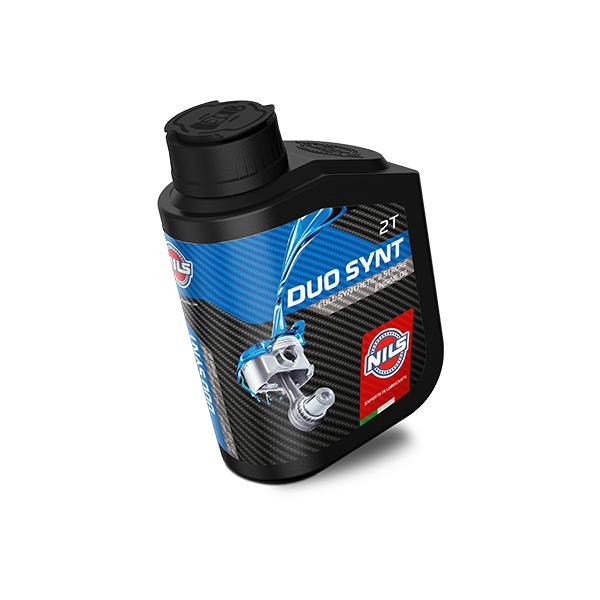 2サイクルエンジンオイル 分離・混合両用Ester100％化学合成 API:TC JASO:FD最新の2サイクルエンジン向けに特別配合され、トライアルに最適な燃焼・潤滑効率を実現する。・完璧に近い燃焼性能で加速とレスポンスが向上・カーボンの...