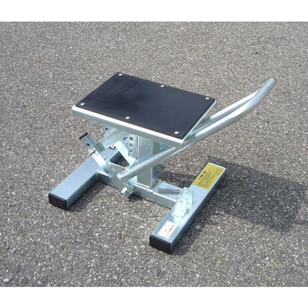 アウトレット　メッキの変色部分ありＴＹＰＥ１はフラットなアンダーガード取付車に最適。１台で１０通りのリフトパターンを選択可能！トレール車からモトクロッサー、トライアル車までオフロード車ほぼ全車種に対応可能な万能スタンド！●ユニクロメッキ仕上...