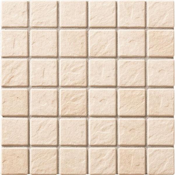 50mm角で歩きやすく、役物も揃ったサーモタイルです。