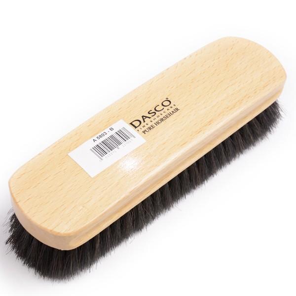 純粋の馬毛(PURE HORSEHAIR)を使ったホコリ・汚れ落とし用ブラシです。毛先が細く柔らかなため、シワや縫い目に食い込んだホコリや汚れを優しく掻きだしてくれます。自分用のほかプロ用にも使われています。英国製で純粋な馬毛100％使用で...