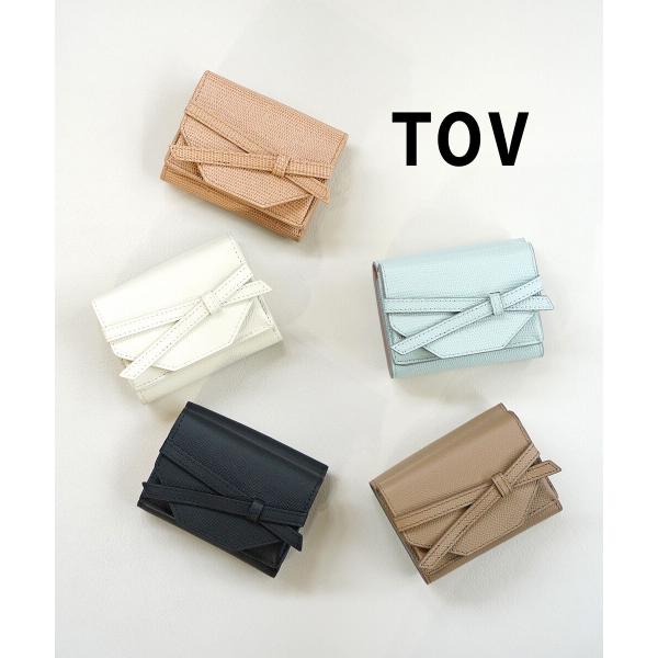 【実寸】F(フリー)(縦8cm×横10cm×マチ約5cm)【素材】牛革【重さ】100g【裏地】あり【特徴】スナップボタン開閉式、フロント：コイン収納スペース内側：お札入れ×1(薄ポケットあり)、カード収納×4、外側：カード収納×1【生産国】...