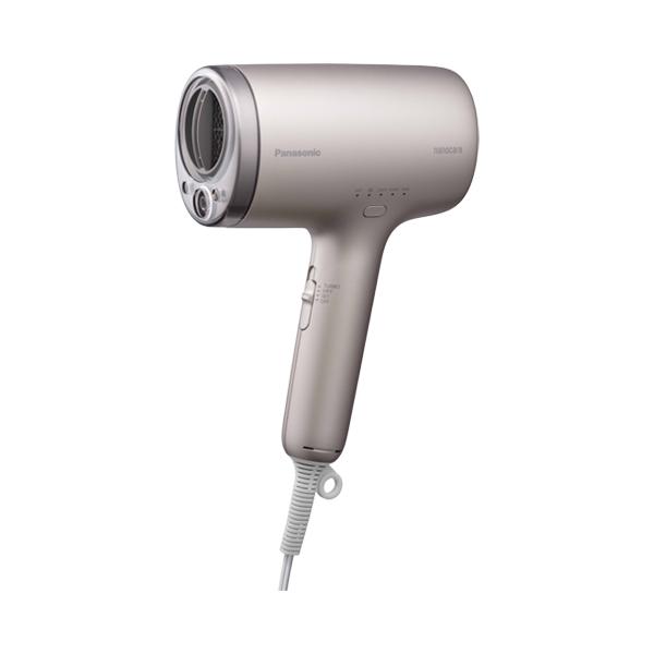 乾かすだけで、ナノイーが髪に浸透。髪にうるおい与えます。速乾ノズルで、毛束をほぐし、スピーディーに乾燥。毎日のケアをこれ1台で。