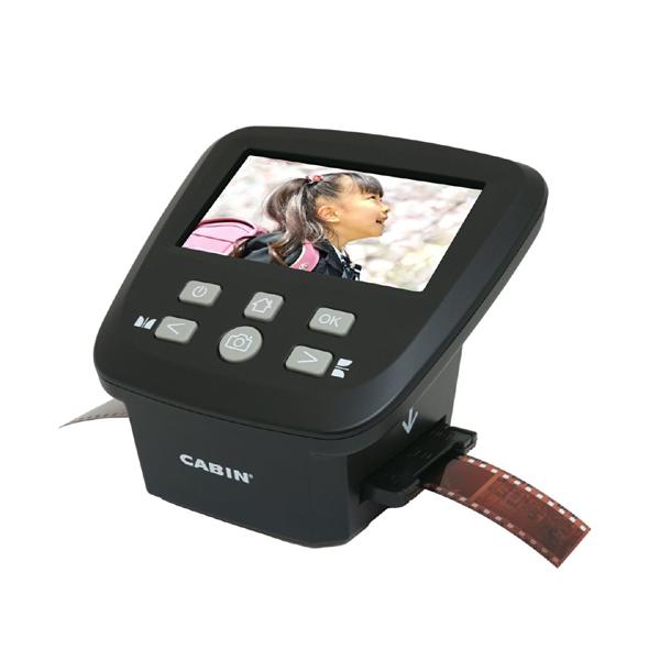 ■手のひらサイズのフィルムスキャナー本体は手のひらに載るほどコンパクト。重さも375gと軽量です。■大型液晶で使いやすい5インチのカラーTFT液晶を搭載、画面でスキャンした写真を確認しながら作業できます。■約1600万画素のCMOSセンサー...