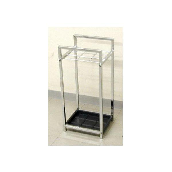 クロームメッキをした角パイプでできています。 さびにくく高級感があります。 上部のネットには、幅８cm　奥行６cmの升目が９ケあり多くの傘をいれても取り出しやすいです。 立ててある傘のサイズは黒色が９１センチ、花柄が８８センチ、 ストレート...