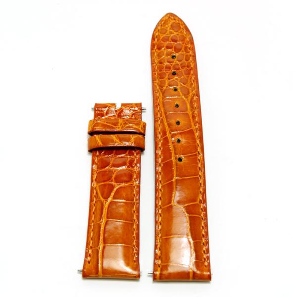[サイズ]ラグ幅：20mm[色]オレンジ[素材]アリゲータークロコ[備考]バックルなしアウトレット品につき、返品交換は不可。[生産国]アメリカ