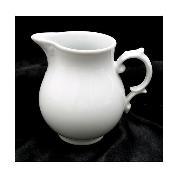 ドイツ、フュルステンベルク/アルトフュルステンベルク白磁のクリーマーS　0.16L（φ約6.9ｃｍ、高さ約8ｃｍ）、シンプルで使いやすいサイズです。プレート裏にブランドロゴ入り。絵付け用にもお勧めです。お見逃しなく！在庫数の更新は随時行って...