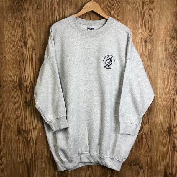 【アイテム】GILDAN HUSKIES スウェット スエット トレーナー メンズ XLサイズ ハスキー犬 アメカジ ストリート 古着 e24102846【コンディション】・B（袖が肩よりリサイズされております）S→未使用または新品の商品（...