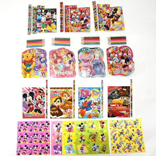 【商品番号】No.14515　ディズニー文具　抽選会セット　100名様用【内容】 文具の抽選会セットです。引いたくじの賞番号の文具が当たります。種類が豊富なので、好きなデザイン・キャラクターのものを選んでいただけます町内会のイベントや、お店...