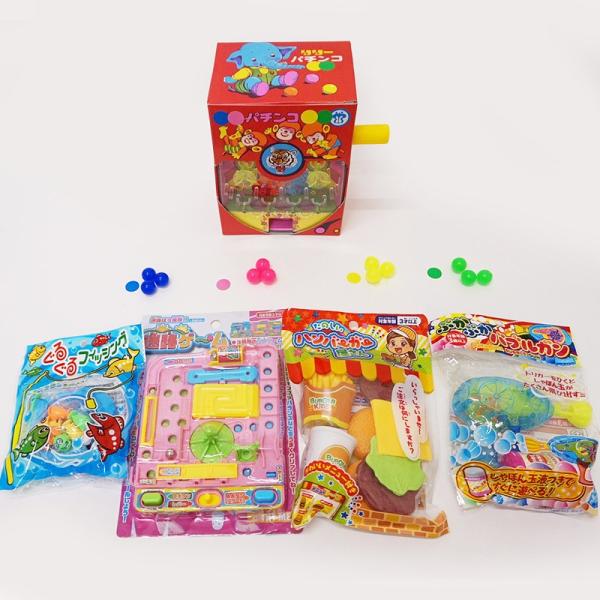 パチンコゲームで当てるおもちゃ抽選セット（42名様用）【商品番号】 No.15034【商品説明】 パチンコゲームをして4色のスーパーボールの出た色で、色ごとの景品がもらえる抽選セットです。町内会のイベントや、お店でのイベント、子供会のイベン...