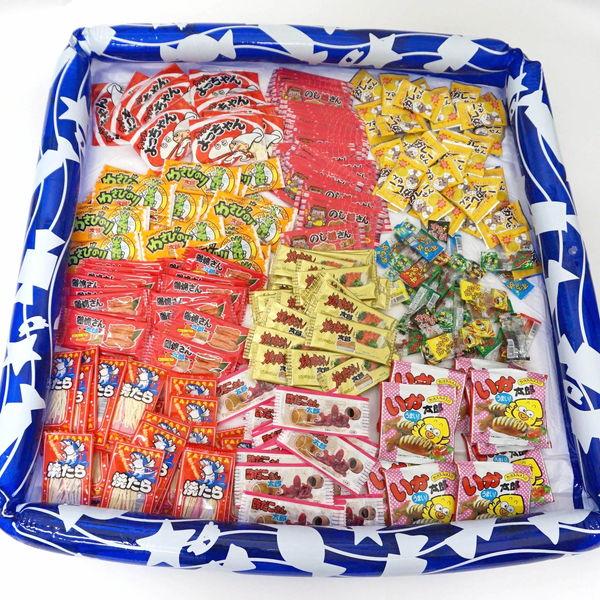懐かしのおつまみ駄菓子つりつり大会　301個【商品番号】 No.22887【商品説明】 懐かしいおつまみ駄菓子のつりつりイベント大会。釣り竿のマグネットで、駄菓子のクリップ目掛けて、釣竿をたらします。ちょっとコツがいるけど、楽しいイベントが...