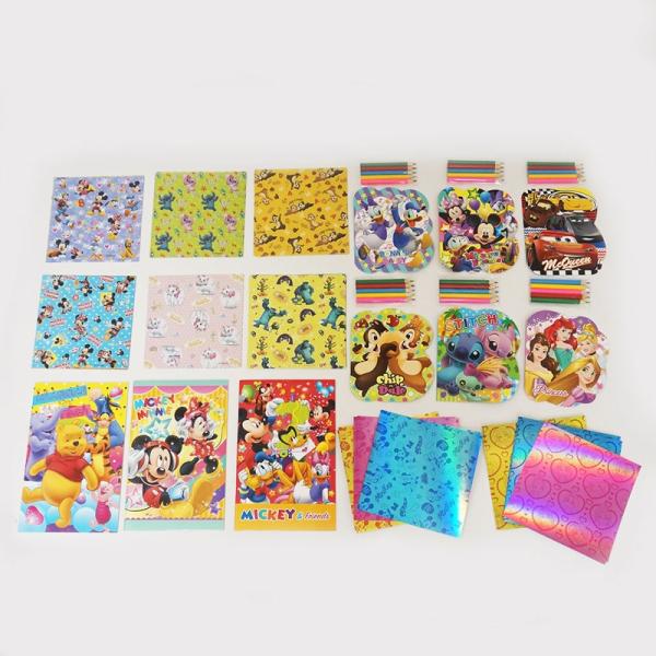 ディズニーぬりえ・おりがみのおたのしみ抽選会　119名様用【商品番号】 No.25817【商品説明】 ディズニー柄のぬりえやおりがみが当たる抽選セットです。三角くじ・抽選箱もついていて、簡単すぐに抽選会が実施できます。町内会のイベントや、お...