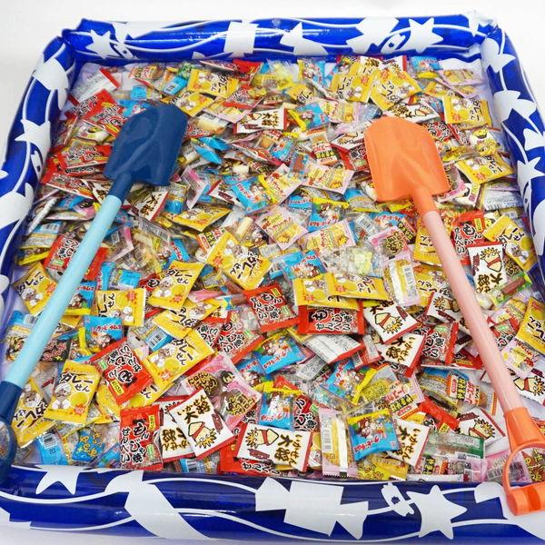 手のひらサイズのちっさいお菓子すくいどり　スコップ付　（610個）　約120名様用【商品番号】 No.9607【商品説明】 スコップでお菓子をすくい、バケツに入れられたお菓子がもらえるゲームです。スコップですくうだけでなく、バケツに入れるま...