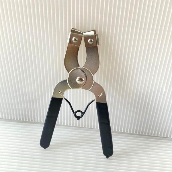 ピストン リングの取り付けと取り外しに使用するピストン インストーラーです。ピストンリングを簡単に取り付けることができます。全長：170mmプライヤーヘッド長さ：90mmハンドルの長さ：80mm最大開口部：40mm