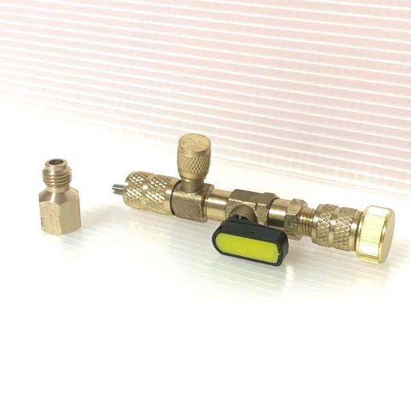 2サイズ 1/4”SAE 5/16”SAEアダプター付 エアコンメンテナンス用ツール！ムシ押し無し変換アダプター1個付き！エアコンガスを抜かずにバルブコアを交換できるバルブコアリムーバー＆インストーラー！●エアコンガスを抜かずに低圧側サービ...