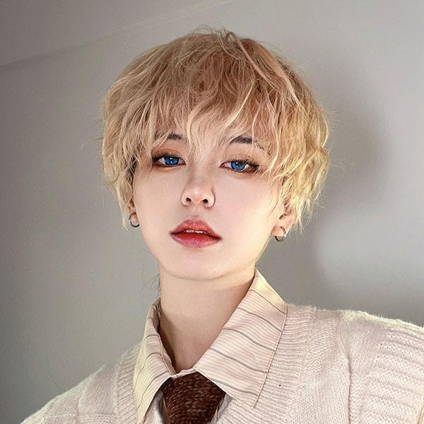 [ セット内容 ]ウィッグ/ヘアネット【※こちらの商品は、個人差等ございますので、商品ご到着後、お客様ご自身より手くしやカット等多少の調節が必要な場合もございます。】「記載のないアクセサリー　小物等は付属しません」[ カラー ]ゴールド[ ...