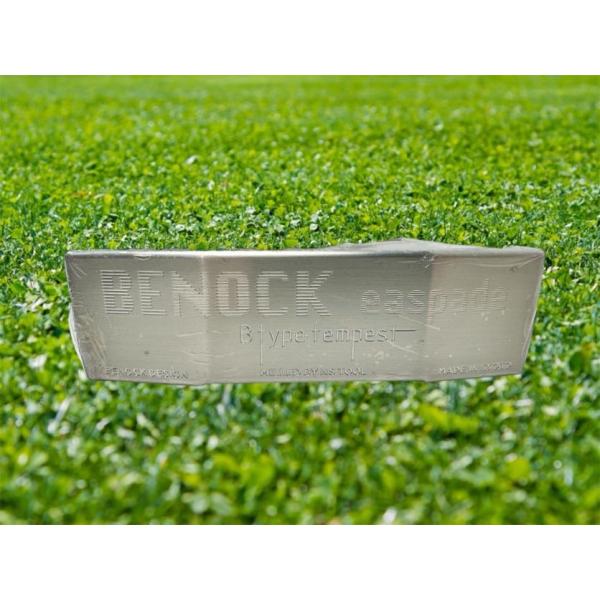 こちらの商品は現品限りの販売となります。プレタクチュールで培ったフィッティングデータから誕生する、ベノック初のプレタポルテパター「easpade」シリーズ膨大なデータベースより紐解いた、正確なエイミングの為の最大公約数を基にデザインした至宝...