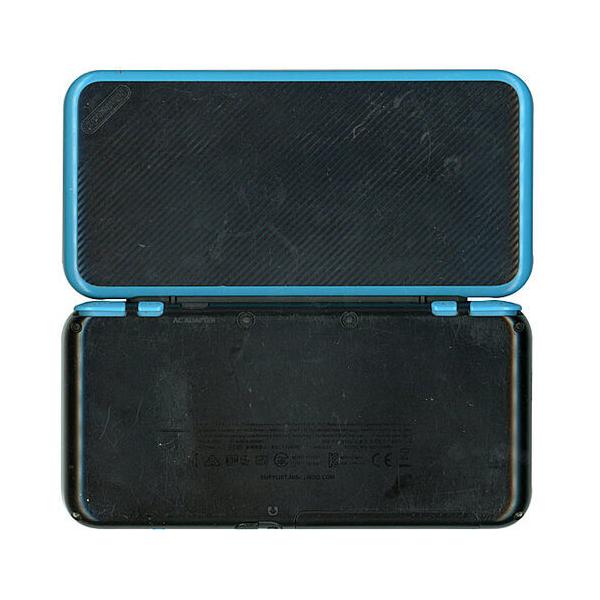 【商品名：】任天堂 Newニンテンドー2DS LL ブラック×ターコイズ 本体・液晶画面いたみ 元箱あり　／　【商品状態：】動作確認済みの中古品です。／※中古品のため、使用感や傷、汚れ等がございます。／※本体にキズ、液晶画面に液晶焼けが見ら...