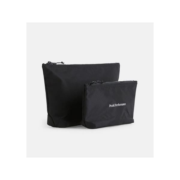 Color : Black/BlackMaterial  : ポリアミド 100%, 裏地: リサイクルポリエステル 100%Size :   大 : 幅25cm／高さ20cm／奥行9cm/4L、小 : 幅18cm／高さ14cm／奥行7cm...