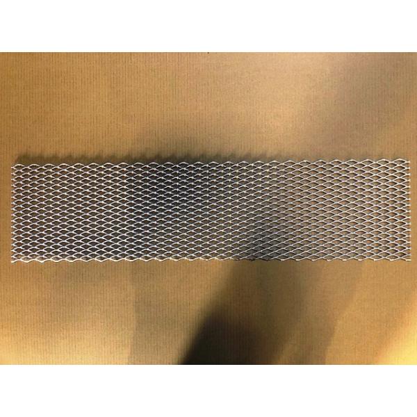 アルミ製のエキスパンドメタルの特価品です！板厚2.0ｍｍ、開口12×30.5ｍｍサイズ約　1000×200ｍｍ　　1枚