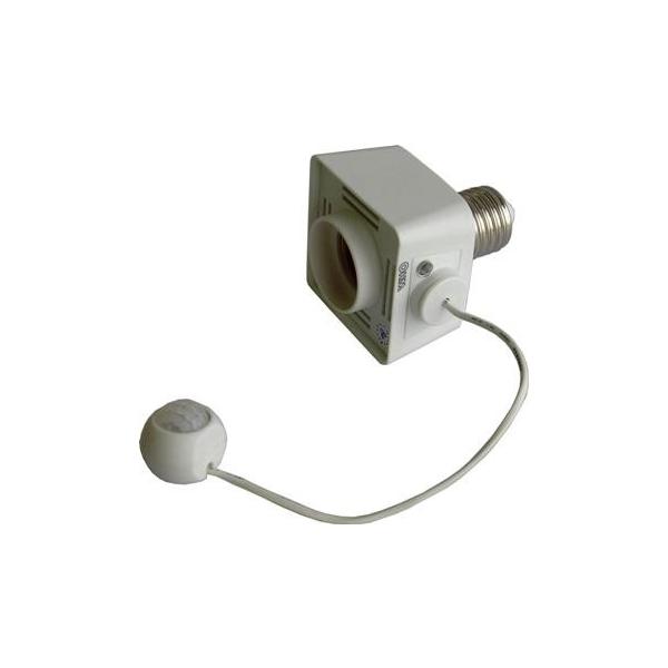 □特長●光センサーと人感センサーを搭載したソケットアダプターです。●口金E26の照明器具と電球の間に取り付けます。配線工事などは一切不要。●周囲が暗い時に人が近づくと自動点灯。人が離れると自動消灯します。●点灯時間を調節する切り換えスイッチ...