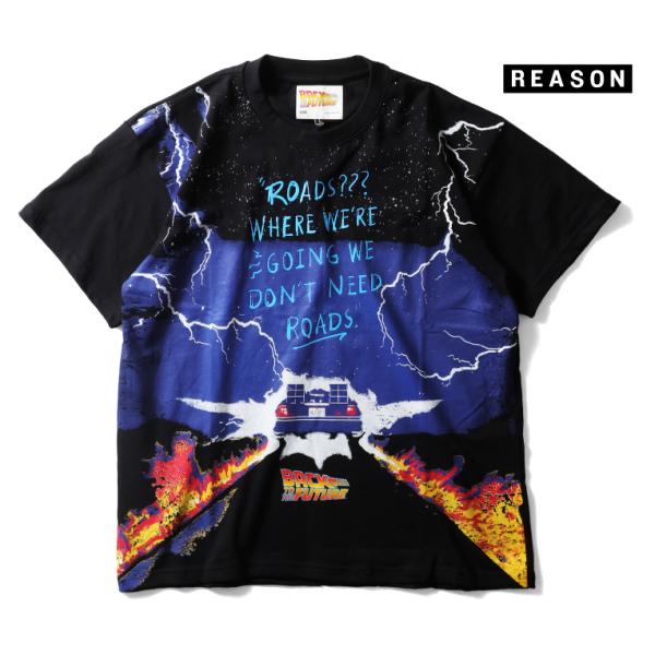 商品名RSN261 REASON PRINT TEE / リーズンプリントTシャツ商品説明バックトゥザフューチャーのプリントを大胆に施した半袖Tシャツ。柔らかな肌触りのコットン100%生地を使用。ブラックのボディに作中の名セリフとデロリアン...