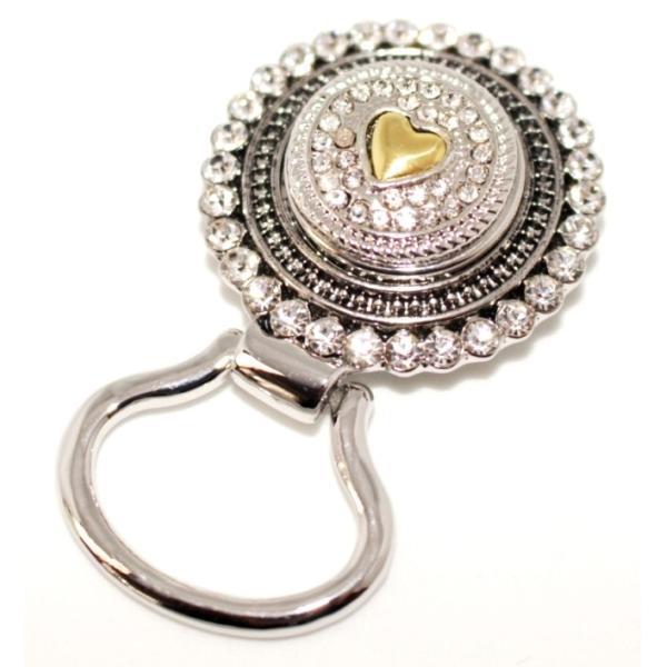 メガネやサングラスを外した時に、ちょっと掛けておくことが出来る便利なメガネホルダーです。洋服に穴を空けずにマグネットで簡単脱着できるのが好評です。アクセサリー感覚で使用できるオシャレアイテムで、日本での流通がほとんどないインポートの逸品です...