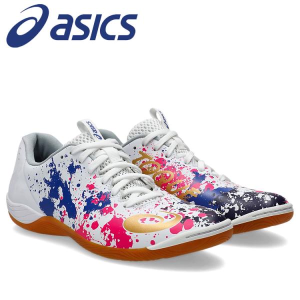 ●アッパーにはやわらかいマイクロファイバー人工皮革を採用することで、耐久性とフィット性を両立。Uスロートを外側に向けることにより、インサイドのタッチポイントを増やすとともに、快適なフィット性を提供。人の指紋をイメージしたアウターソール意匠。...