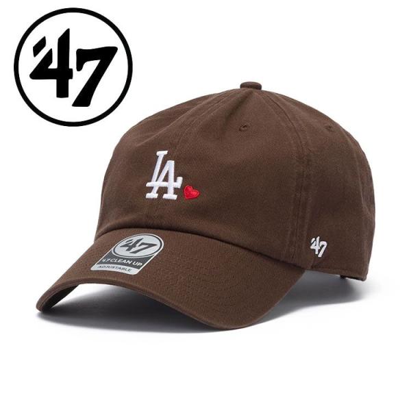 ミニロゴに控えめなハートを配したクリーンアップベースランナーモデル。47CLEAN UPは、柔らかいクラウンとカーブしたバイザーの定番シルエットのアジャスタブルキャップ。サイズ調節が可能なストラップとこだわりが詰まったバックルがフィット感を...