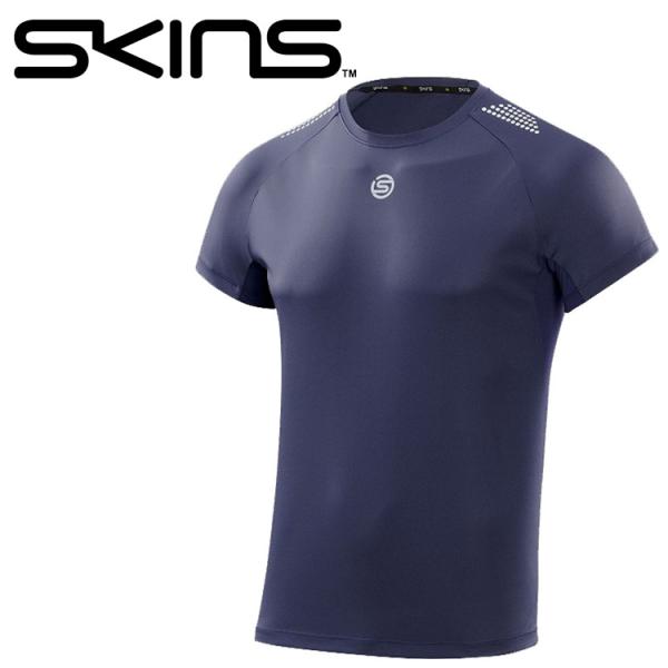 ■ボディケア / ゲームシャツ・パンツ半袖トップス。1枚で着ても、コンプレッション・トップスの上に重ねて着てもOKです。通気性と吸湿性を高めるために、コンプレッションウェアのデザインを反映したメッシュパネルを採用しています。素材:ポリエステ...