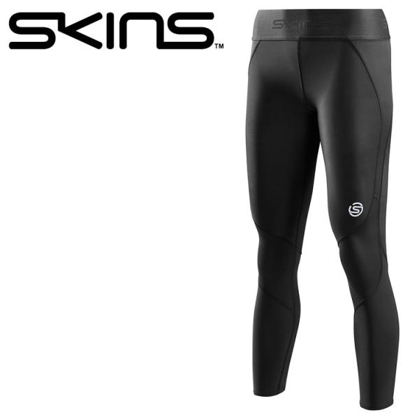 ■ボディケア / ゲームシャツ・パンツ圧倒的人気を誇ったA400シリーズの後継モデルにして、ブランドを代表するアイテム。比較的高い強度の運動のためにデザインされており、SKINSを象徴する技術「動的段階着圧」により、ふくらはぎ、臀部、太もも...