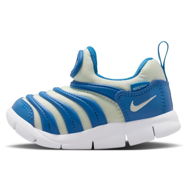 柔軟性に優れた自然な履き心地。子どもは止まることなく足を動かし続けてほしい。そう願うNikeは、簡単に遊びに出かけられる方法を見つけました。このシューズは、シュータンとシューレースをつかみやすく、とても簡単に着脱できるデザイン。足の甲から裏...