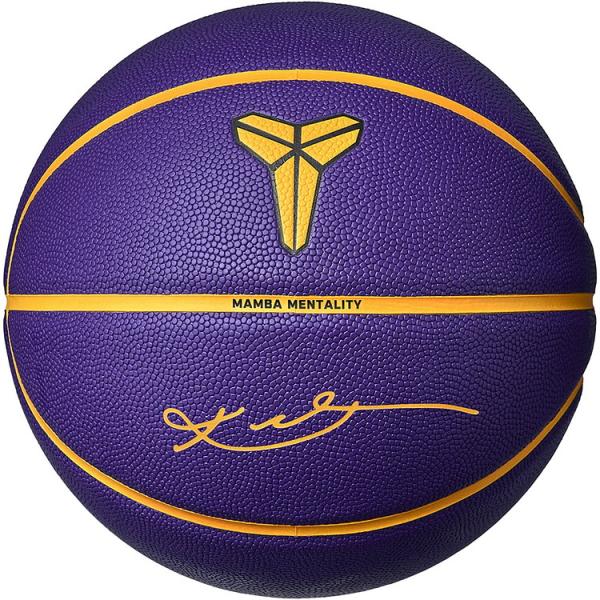 コービー・ブライアントのシグネチャーモデル。すべてのコートで使用可能な耐久性のある素材。ディープチャネル設計でよりグリップ力を高める。推奨使用環境:屋内・野外85% ゴム, 15% 合成皮革【メーカー取り寄せ商品】 こちらの商品はメーカー手...