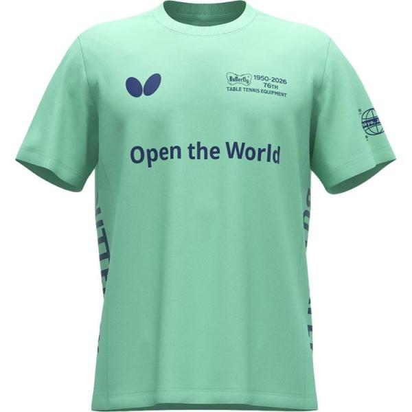 創業当時のロゴマークや現在のブランドメッセージをレイアウトした、柔らかな生地が特徴のTシャツです。ポリエステル100%/B-DRY吸水速乾、伸縮【メーカー取り寄せ商品】 こちらの商品はメーカー手配の為、完売の場合もございます。在庫の有無・納...