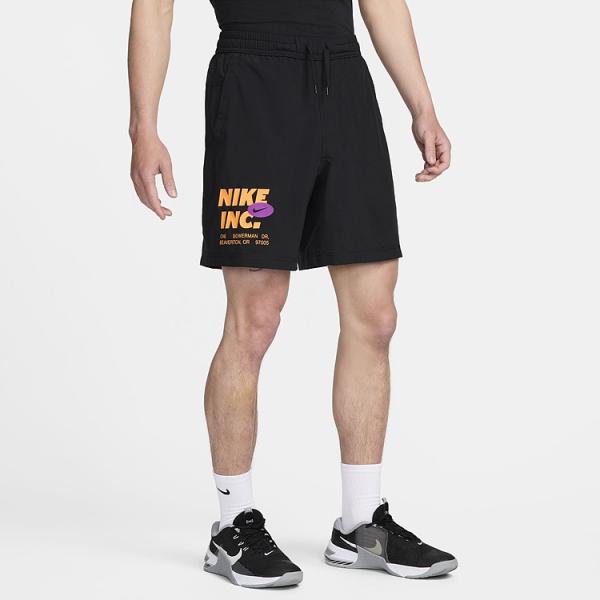 ランニング、トレーニング、ヨガに適した18cmのフォーム ショートパンツ。速乾性に優れたウーブン素材でさらりとした状態をキープします。クラシックなフィット感でどんなワークアウトにも最適。必要なものがすべて揃ったショートパンツです。さらりと快...