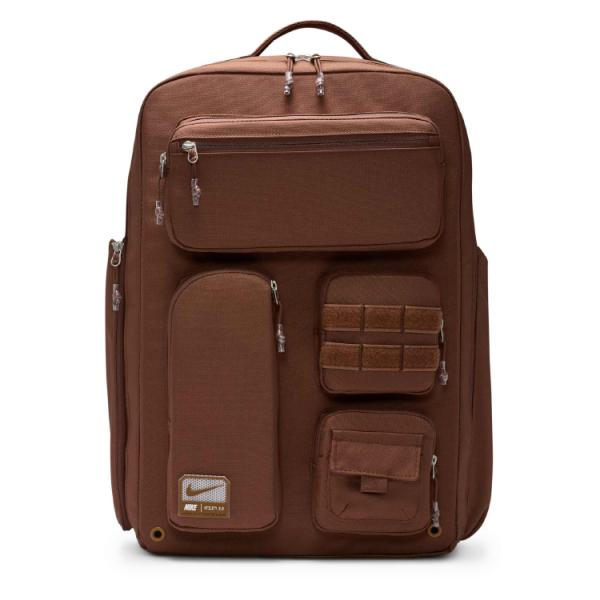 汚れたシューズを他の物と同じコンパートメントに入れるのは嫌? そんなあなたにぴったりのバッグをご用意しました。 メインコンパートメントに仕切りを設け、スニーカーを他のギアと分けて収納可能。ジッパー付ポケットにはラップトップを安全に収納できま...