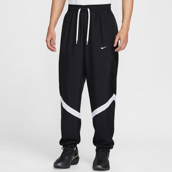 バスケットボールからヒントを得たこのパンツは、どこへ行く時も個性的なコートスタイルを演出。軽量のウーブンシェルと柔らかい起毛素材の裏地を重ね、ゆったりとしたフィット感に仕上げました。いつものウォームアップのような、心地よい着用感です。なめら...