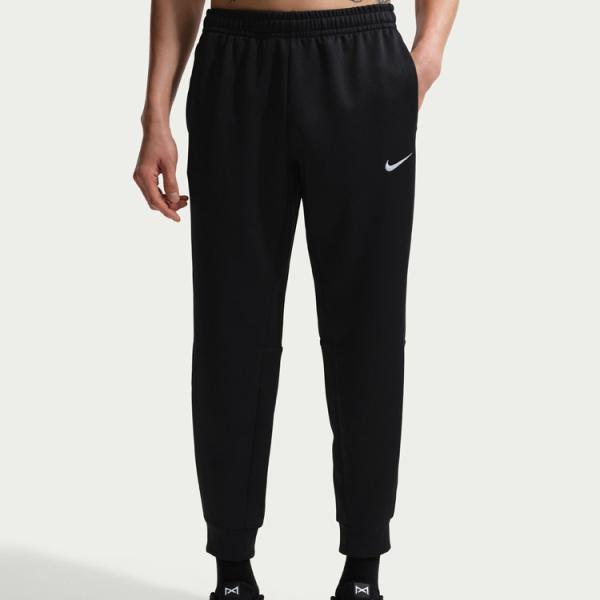 ハイバース パンツは、クラシックなカットデザインとなめらかなニットの手触りで、トレーニングはもちろん、あらゆるシーンで活躍します。Nike Dri-FITテクノロジーが、肌から汗を逃がしてすばやく蒸発。さらりと快適な状態をキープ。  軽くて...