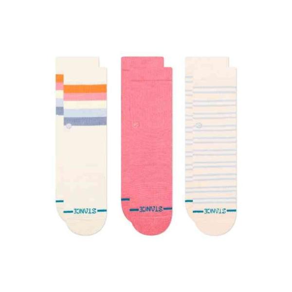 DESCRIPTION●キッズ●3足セット●スタイル：クルー●素材：コームドコットンブレンド伸縮性のあるリブがふくらはぎを包み込み、きつ過ぎずゆるくない極上のフィット感を生み出します。トラブルの多いつま先やかかと部分はクッション性もあるパイ...