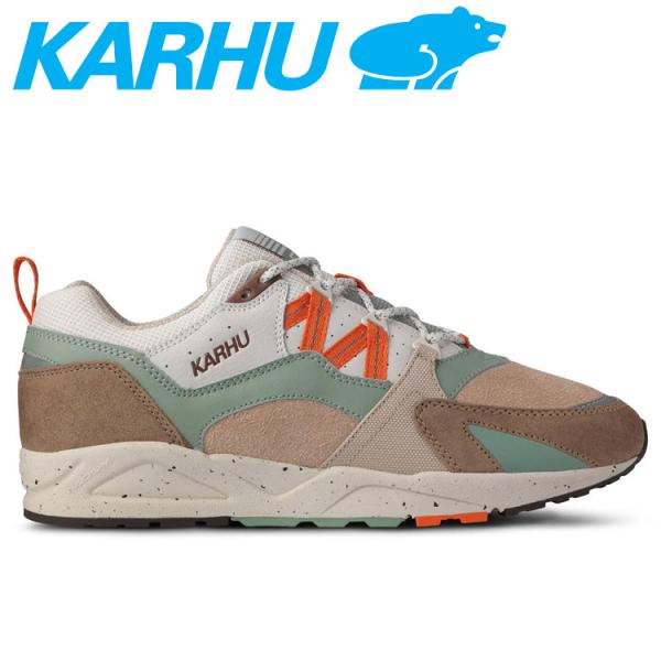KARHU Fusion 2.0は、1996年のアイコニックなデザインを復活させ、かつてKARHUスニーカーコレクションを定義したモデルに敬意を表している。オリジナルデザイナーの意見を取り入れながら再設計されたKARHU Fusion 2....